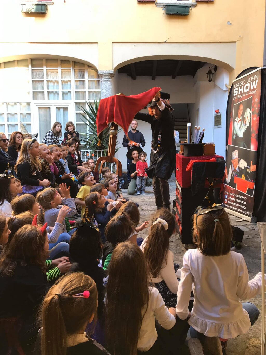 Spettacoli di magia per bambini - Mago John Librizzi